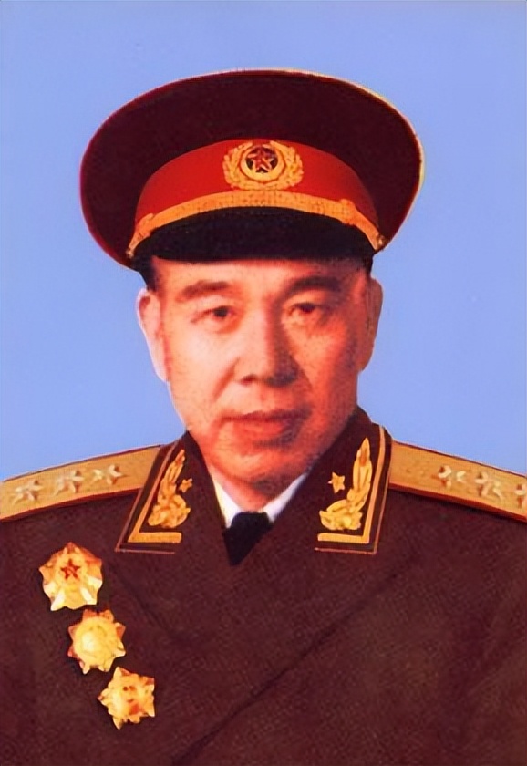 When Deng Hua became the political commissar, Huang Yongsheng said ...