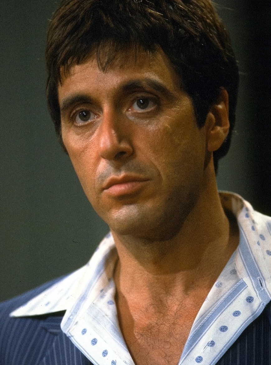 Scarface is shot in black and white, with artistic effect in its ...