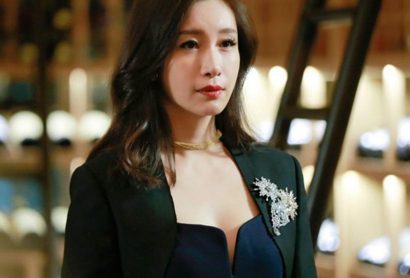 The hypocritical Zhang Xinyue met Qin Hailu, a green tea grinder. - iNEWS