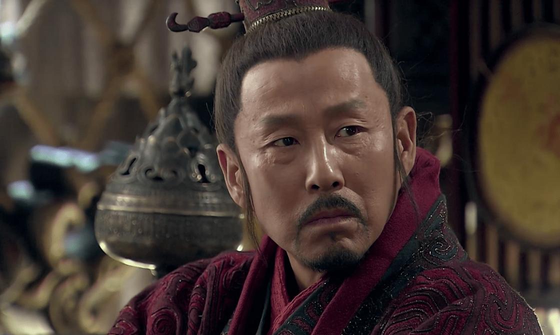 The Liu family came out with the first couplet: "Liu Bang, Liu Bei ...