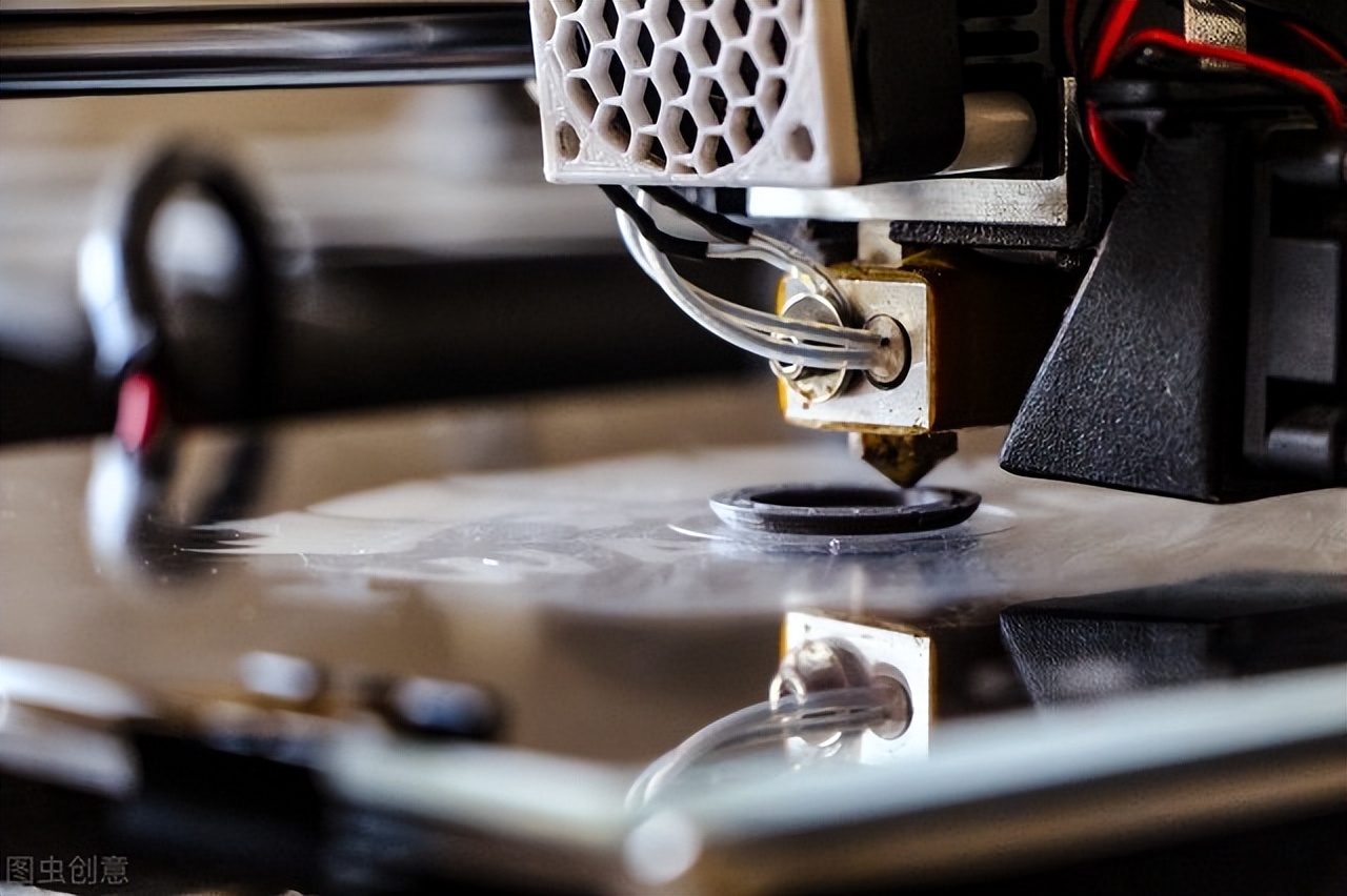 These Hunanese make hundreds of thousands of dollars a year with their ...