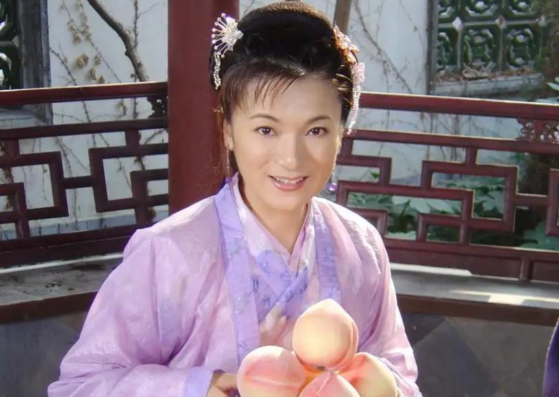 "Golden Flower Mother-in-law" Yan Qingyu, the supporting role has honed ...