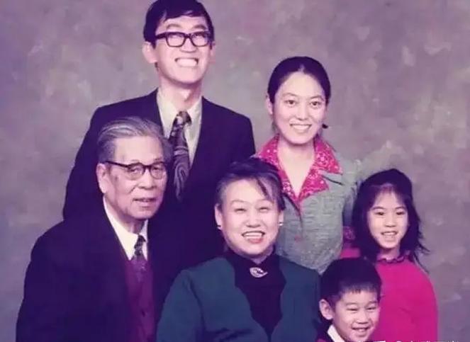 Zhang Chunru, also a Chinese woman, used her life to expose the ...