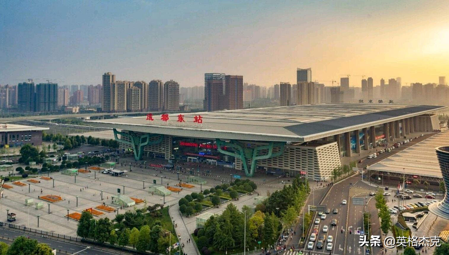 Chengdu East Railway Station in Sichuan, with a huge volume, integrates ...