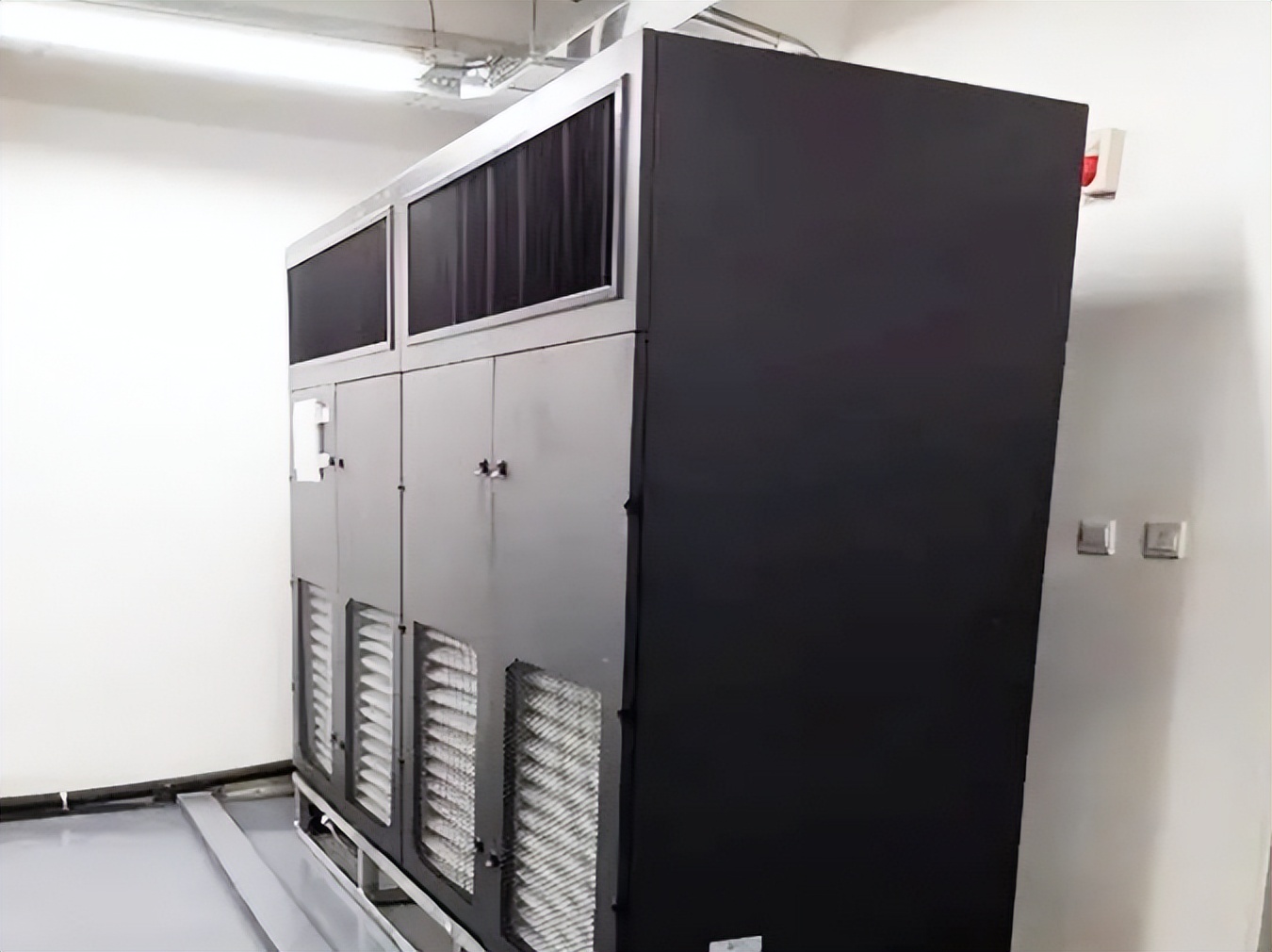 What is the cooling performance of the new data room air conditioning ...