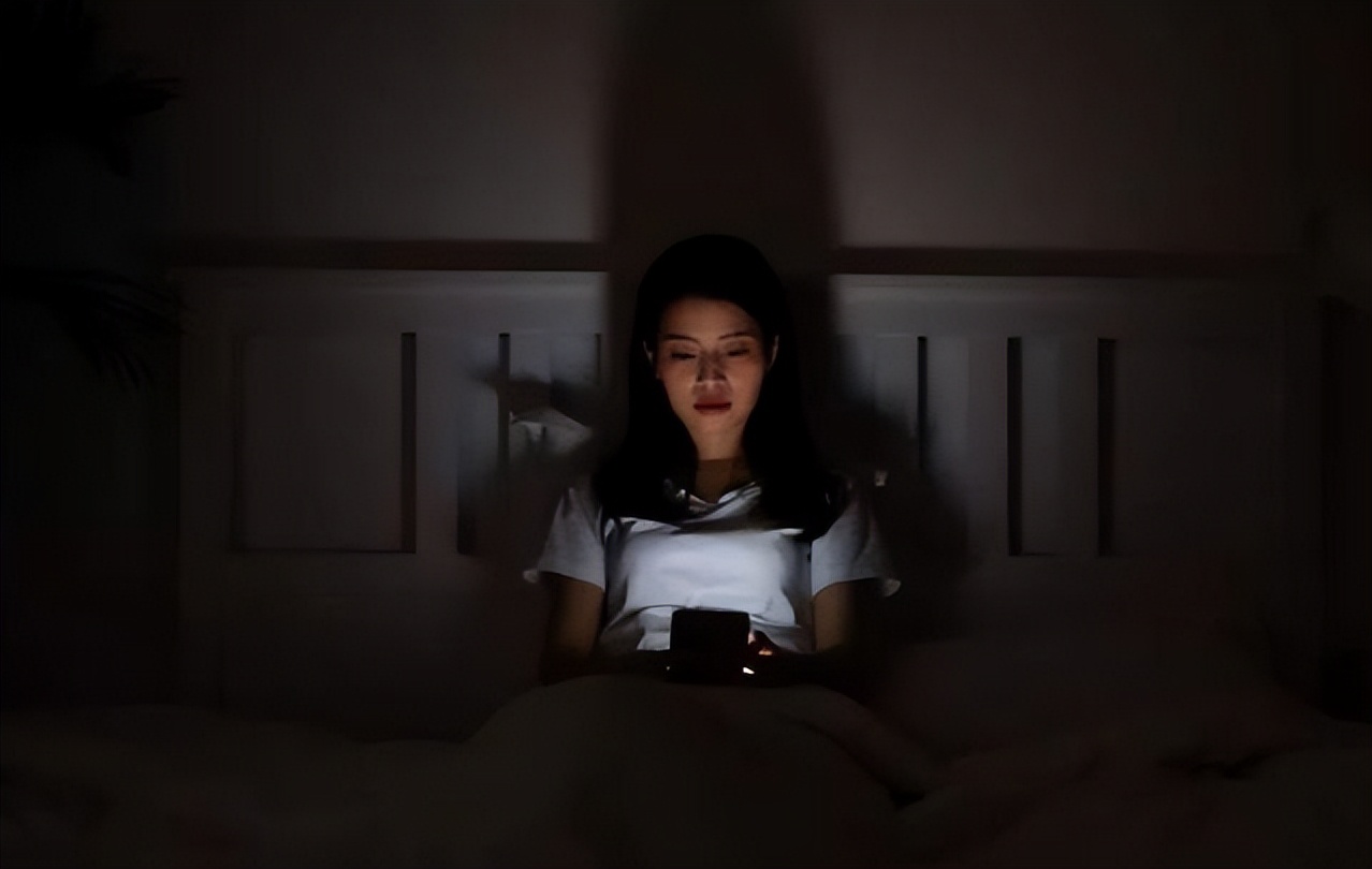 Sleeping too late, sleeping too much, or sleeping too little will be ...