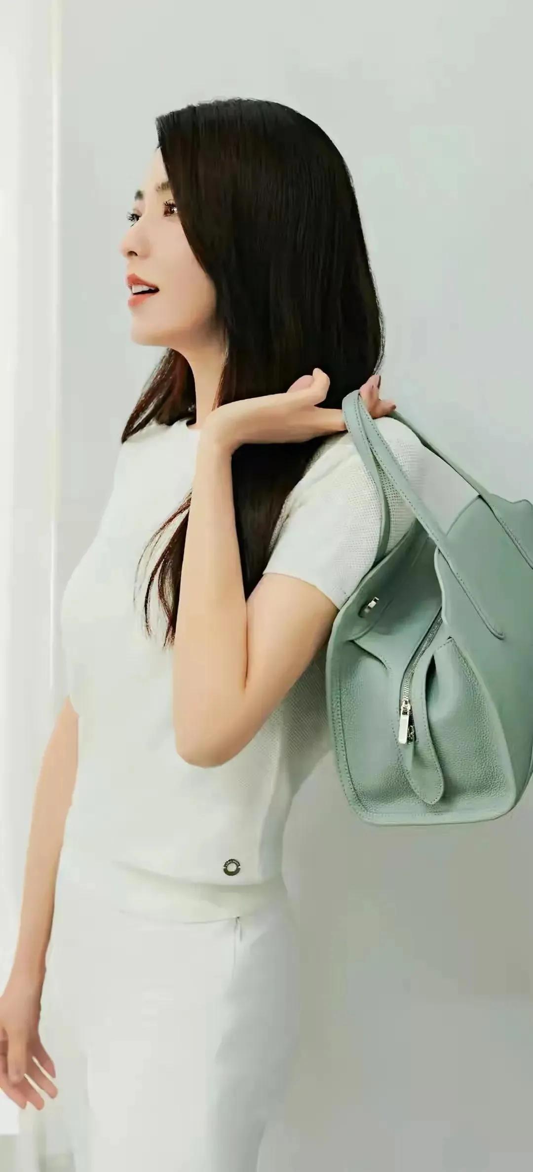 Zeng Li's sexy photo is here - iNEWS