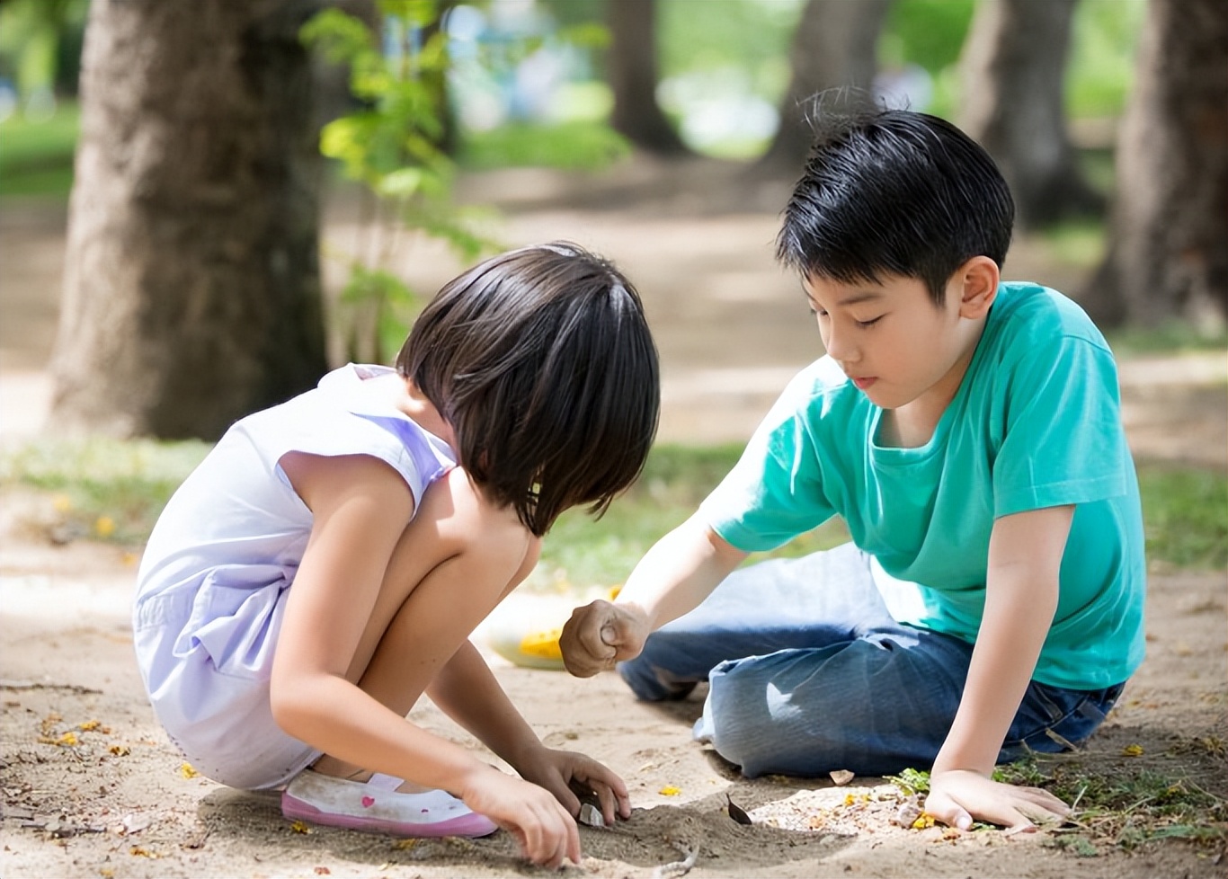 The "smallest eye" baby is on fire, and when he is awake, he is still ...