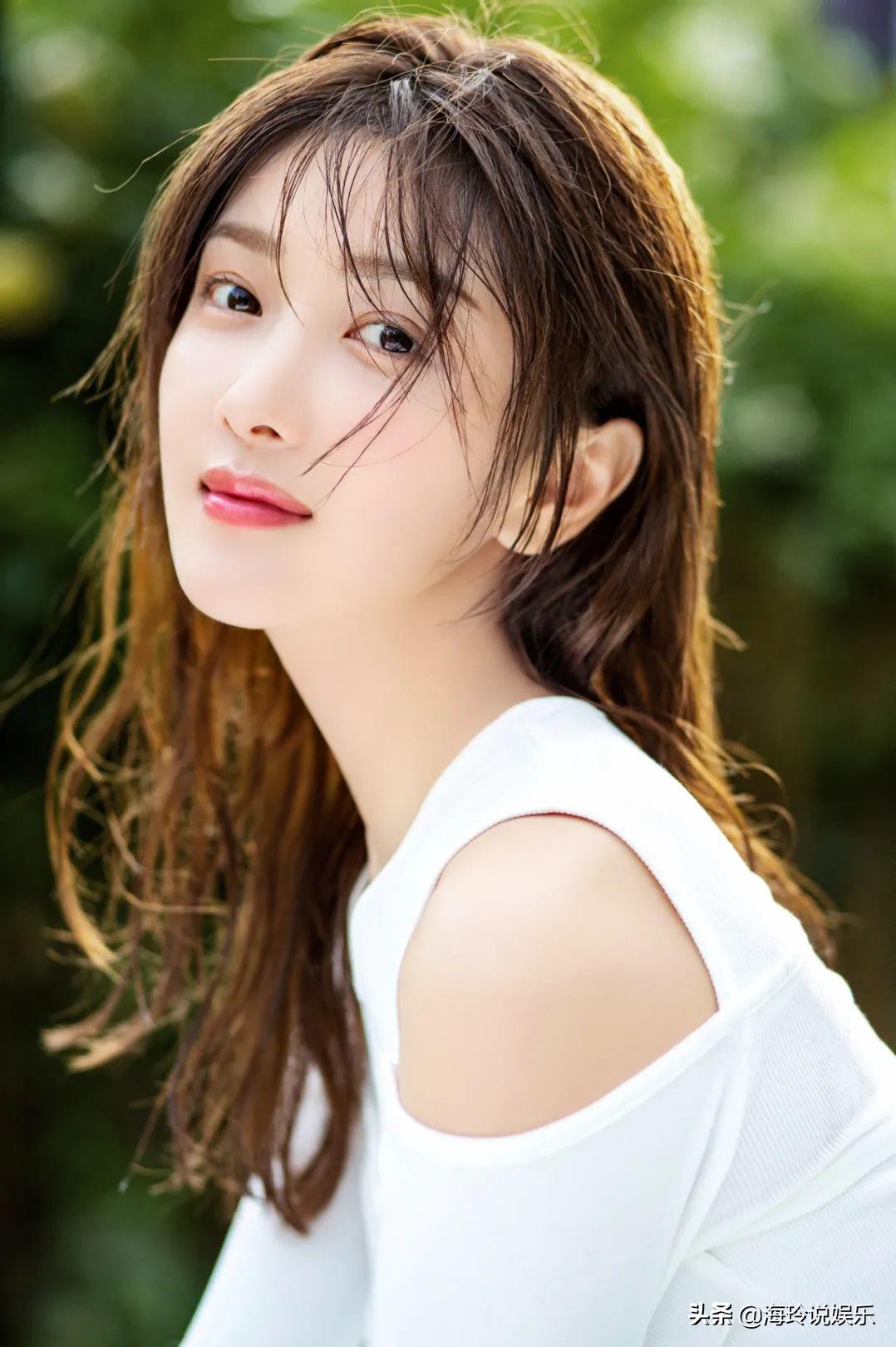 Liu Meiqi, the "North Film School Flower" of Chen Yuqi's face - iNEWS