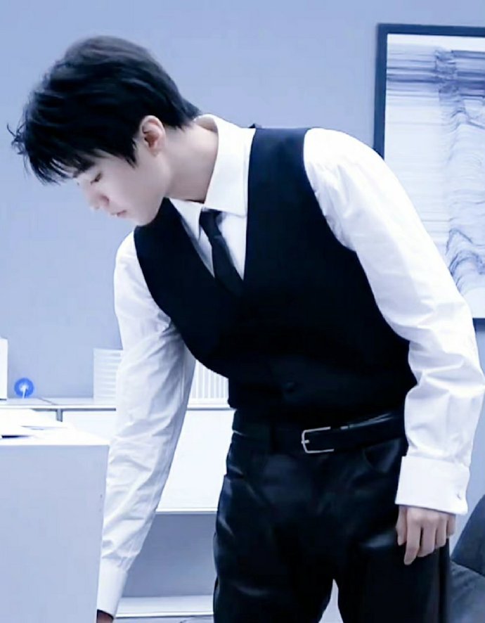 3.8 Male gods: Fu Longfei, Wang Yibo, Deng Lun, Dong Sicheng, Wang Junkai, Chen Zheyuan, Xu ...