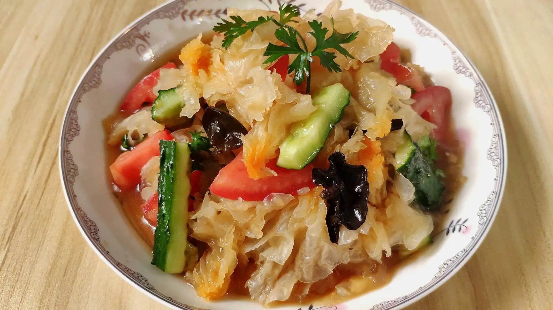 Autumn dry!It is recommended to eat white fungus and mung bean sprouts ...