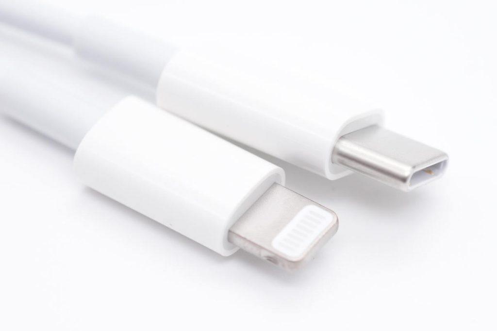 Apple's C2L line USB-C interface has changed from full pins to "sparse ...