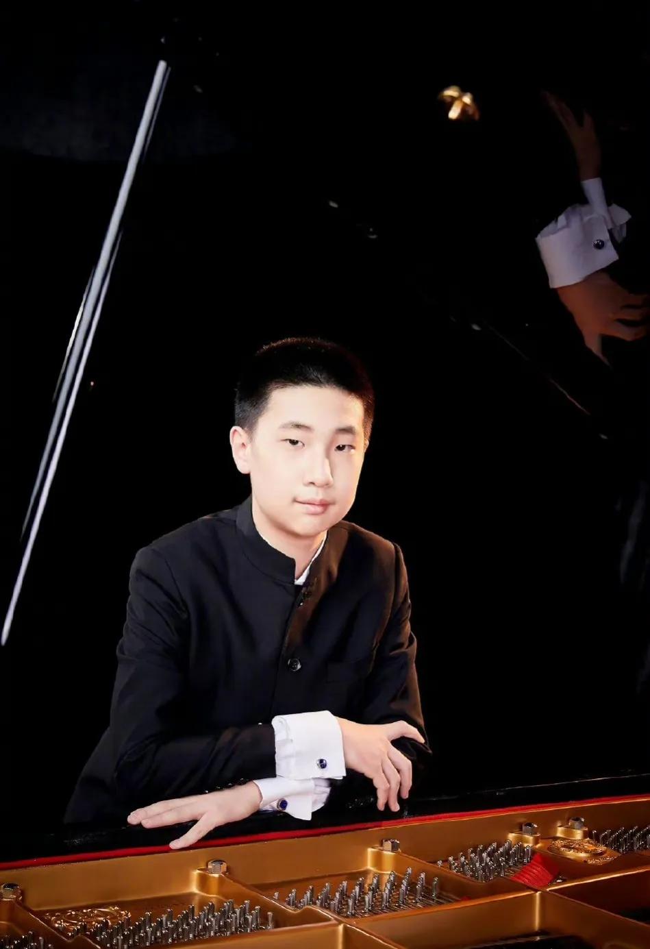 A recent photo of Lin Yongjian's 12-year-old son Lin Dajun was exposed ...