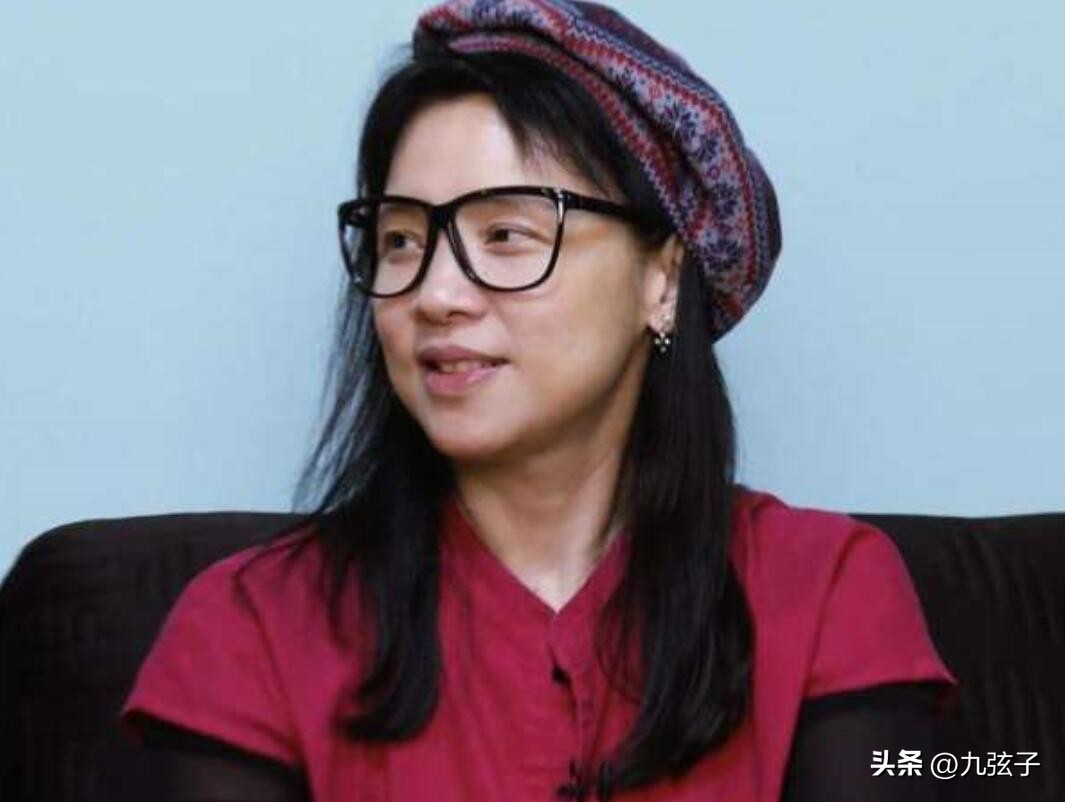 Qu Meifeng's sturdy history of "climbing the bed" - iNEWS