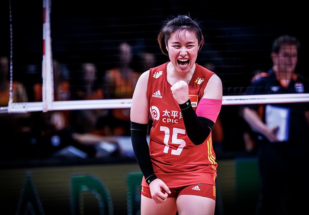 Wang Weiyi is still "tender"!15 passes 3 times in place, defensive ...