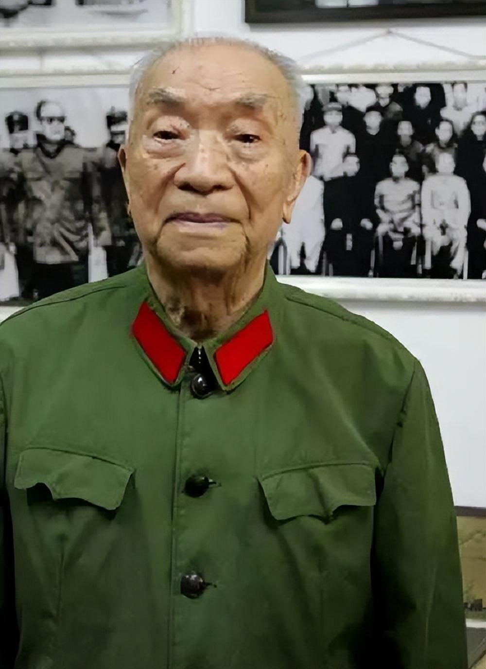 In 1950, Ye Jianying planned to transfer the driver of the 44th Army to ...