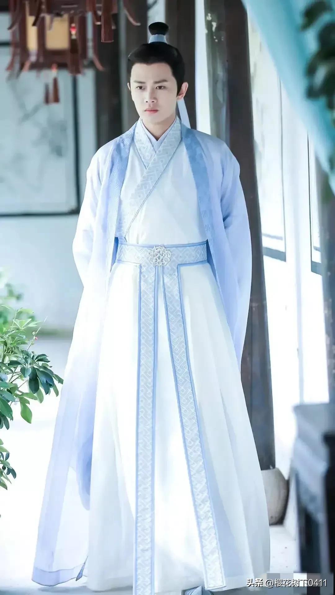 Ren Jialun with beautiful costumes, do you like it? - iMedia