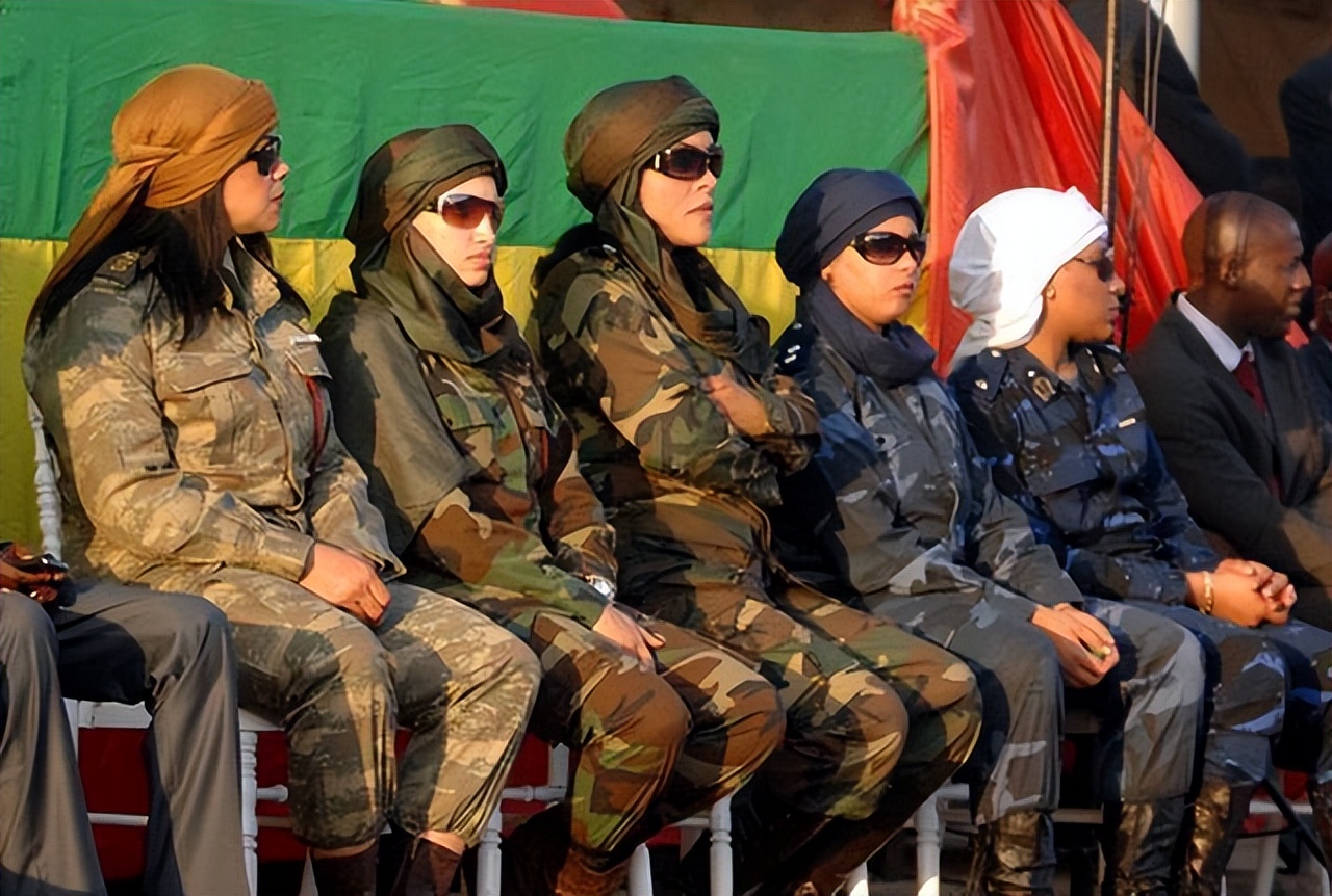 Gaddafi chooses beautiful women as bodyguards. There are 3 standards, and the real purpose is ...