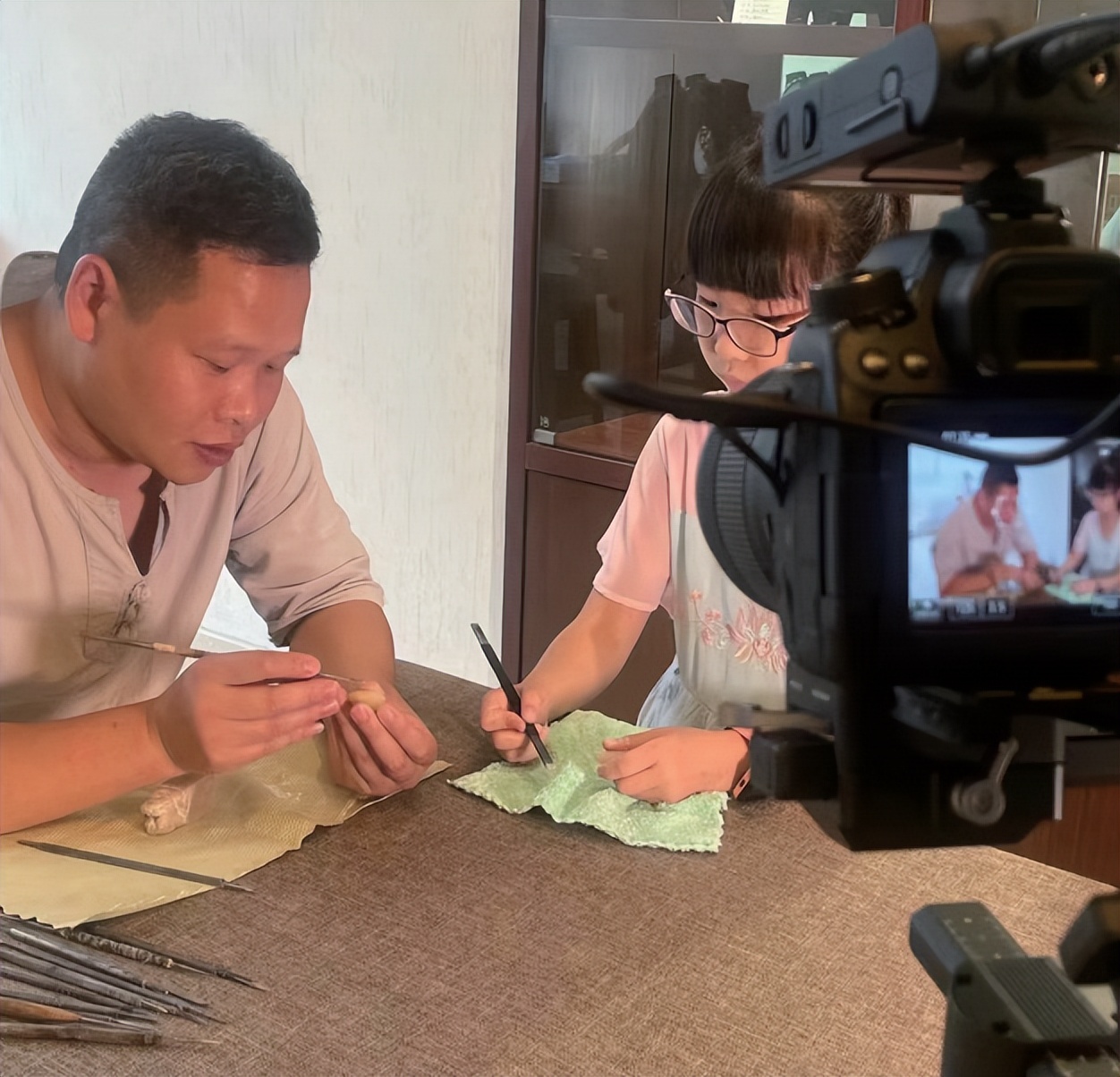 Changhua chicken blood stone carving: poetic and picturesque in one ...