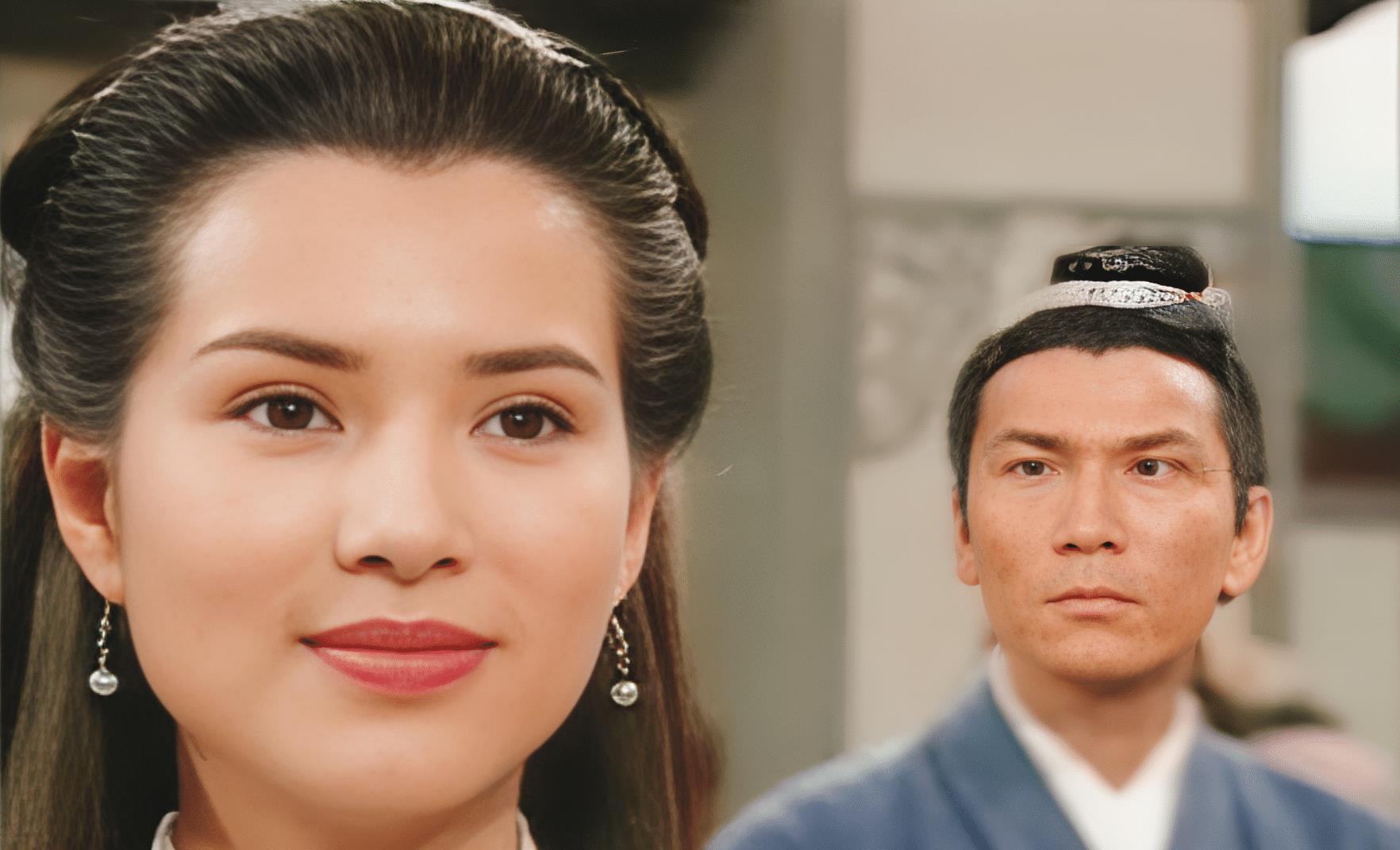 Has Xiao Longnu lost her virginity? After Yin Zhiping left, you can tell by what she was wearing ...