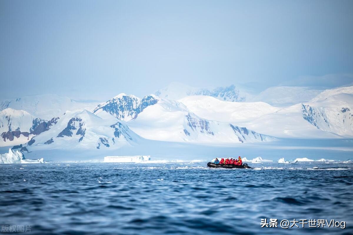 Explore the top ten seas in the world and appreciate the magnificence ...