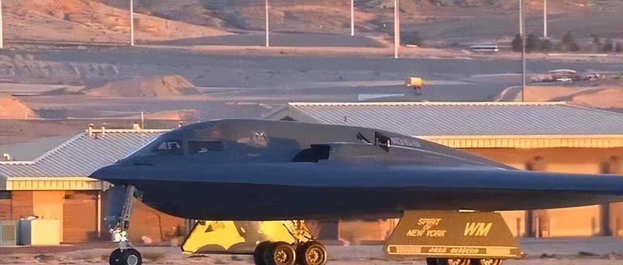 The new strategic bomber starts at 270 tons, which is twice the combat ...