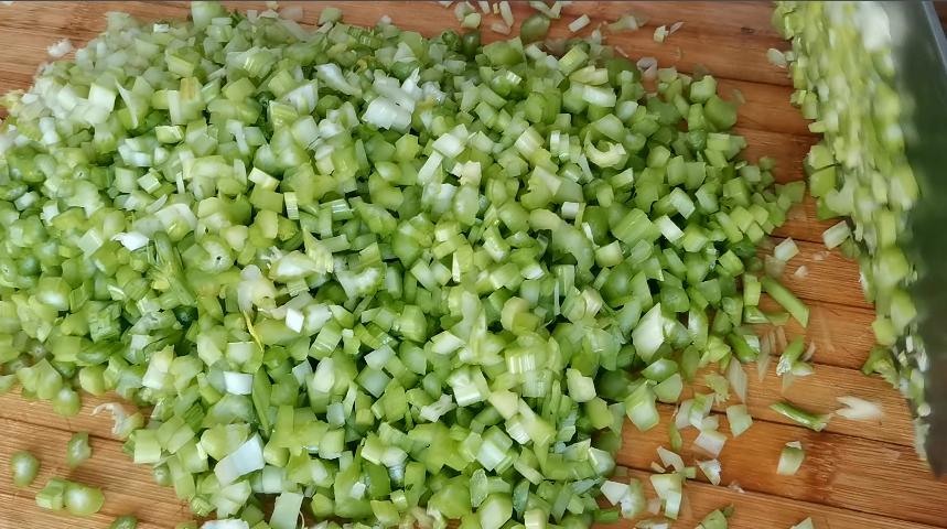 Dumpling Knot Soup Stand aside, make this delicacy with celery so ...