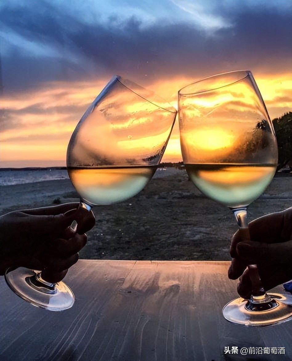 What is the balance between alcohol and acidity in dry white wine?White ...