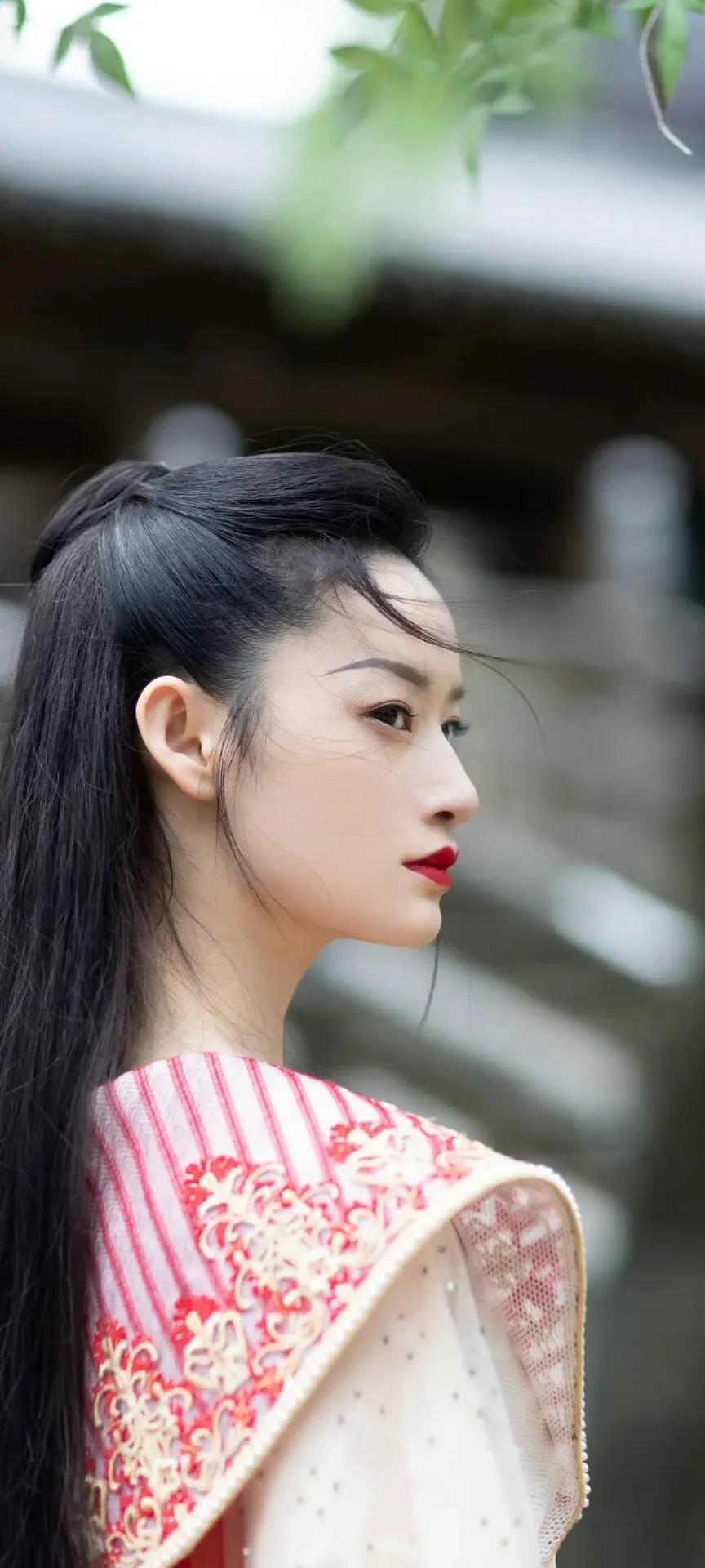 Guo Xiaoting's beautiful wallpaper - iNEWS