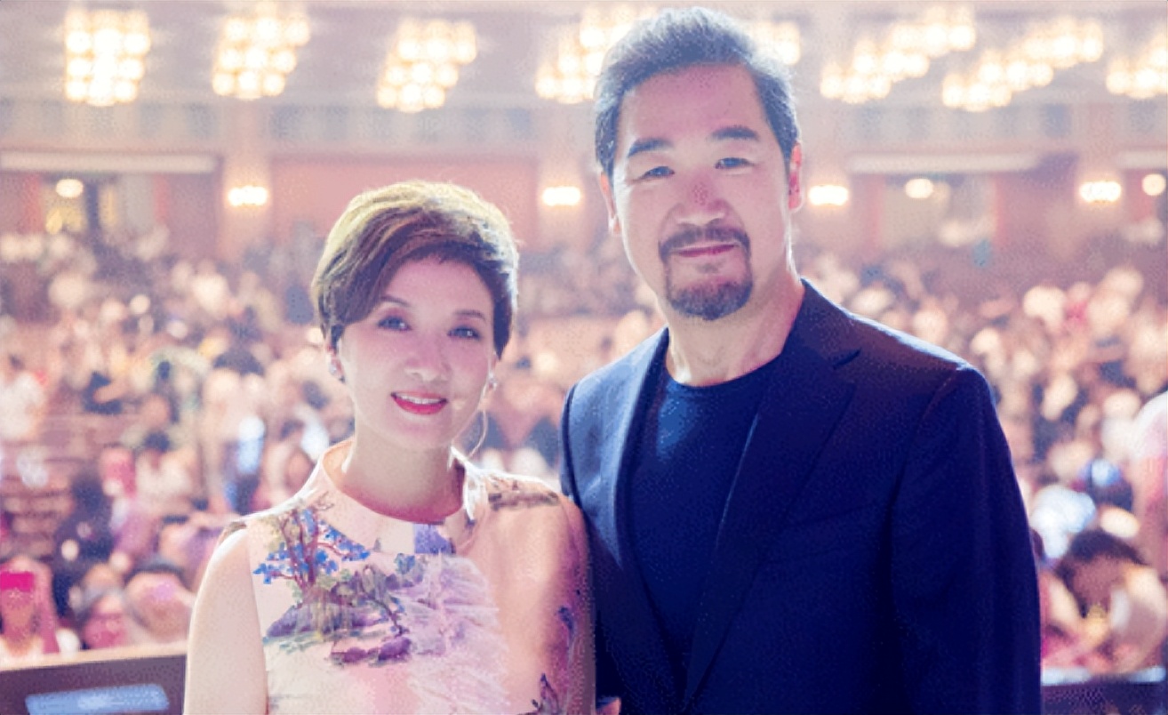 The eight male stars who became famous and divorced, each one is more ...