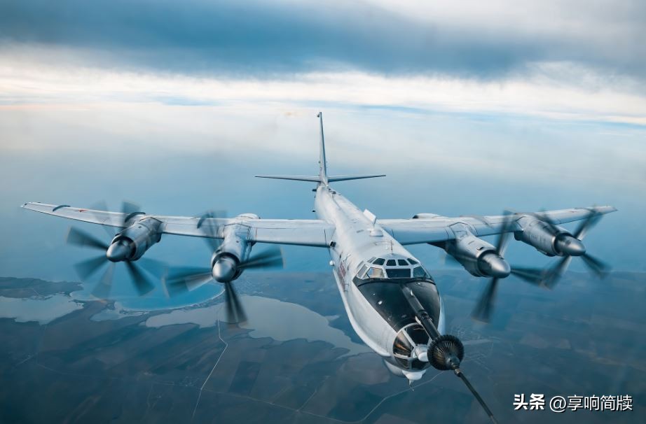 Tu-142M/MR/MZ anti-submarine/reconnaissance aircraft - iMedia