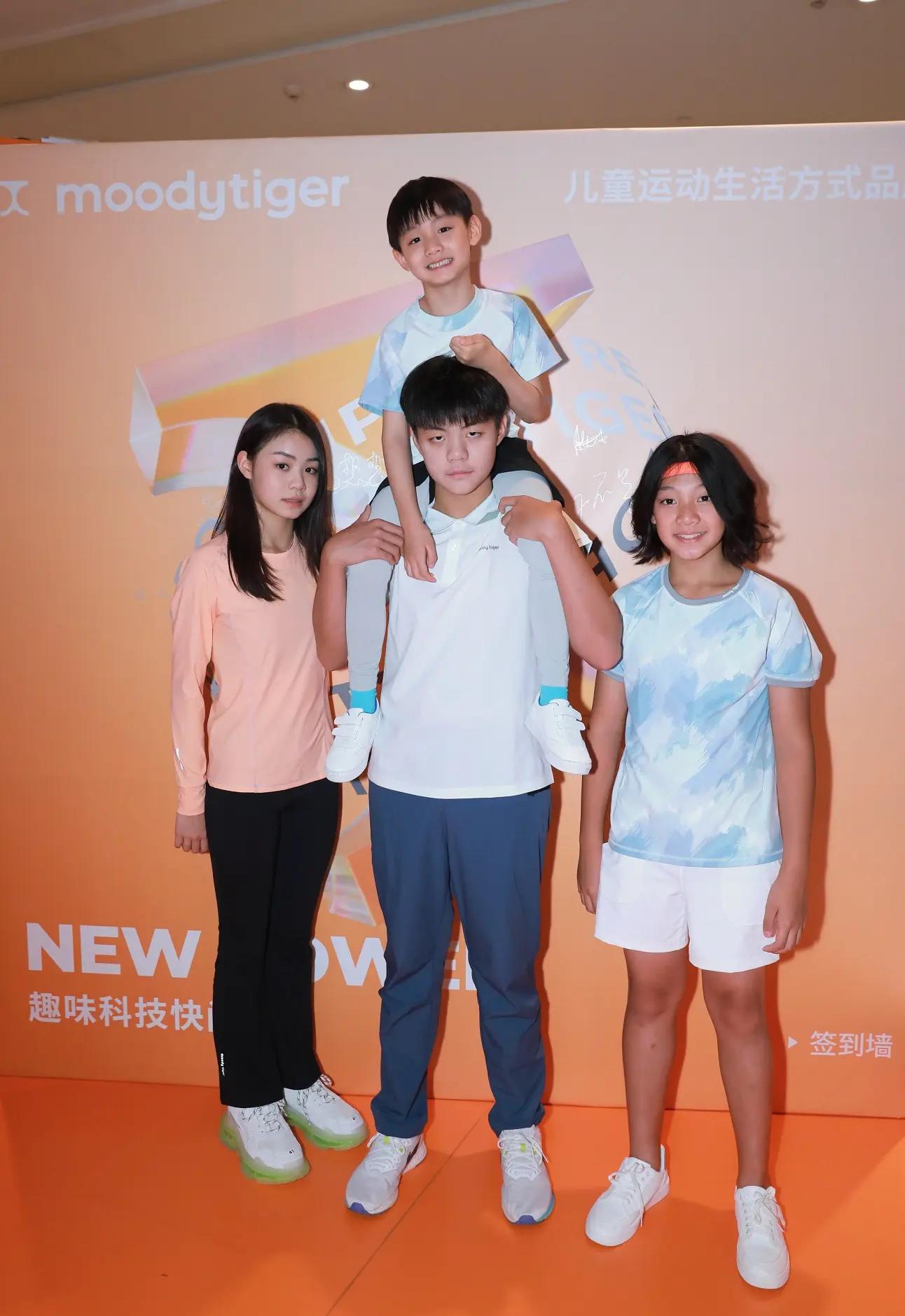 ABCD Mom: Graduated from Harvard, willing to be a housewife, living in ...