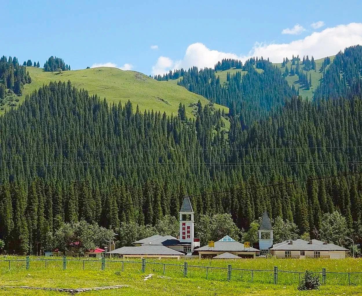 Baili Gallery - Tangbla Grassland - iNEWS