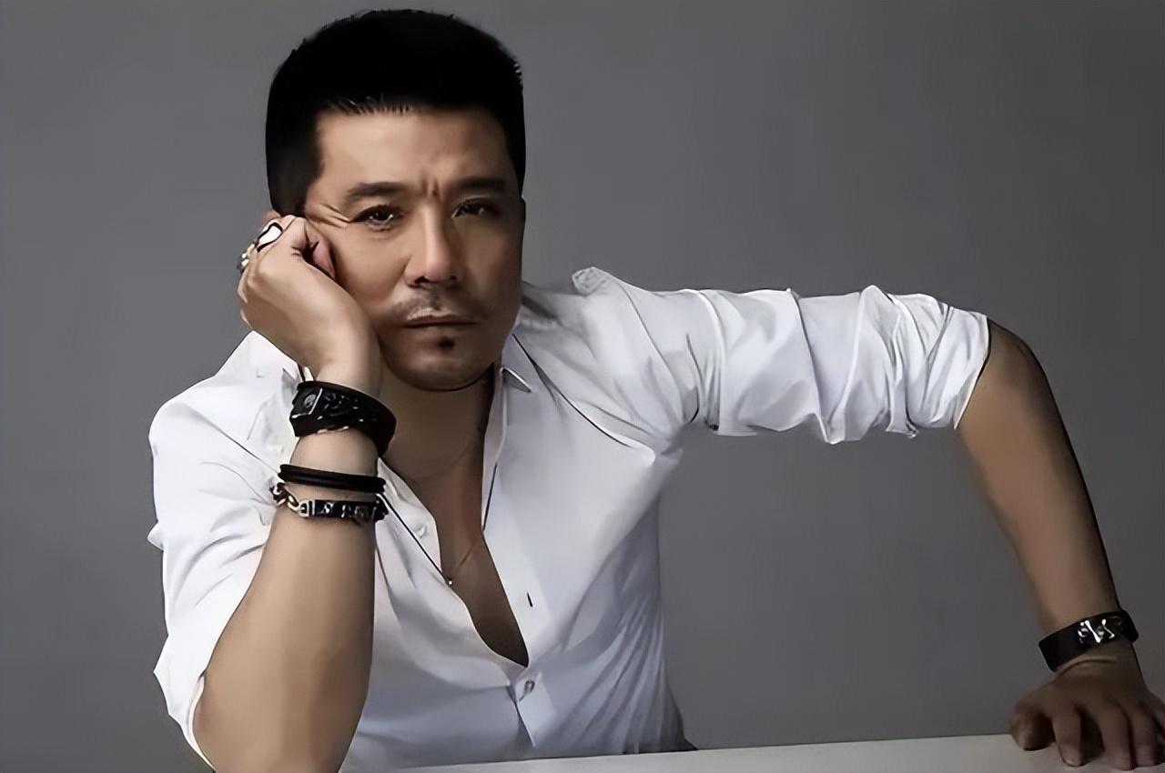 Veteran actor Sun Chun: He has taken care of his sick wife Fu Lili for ...