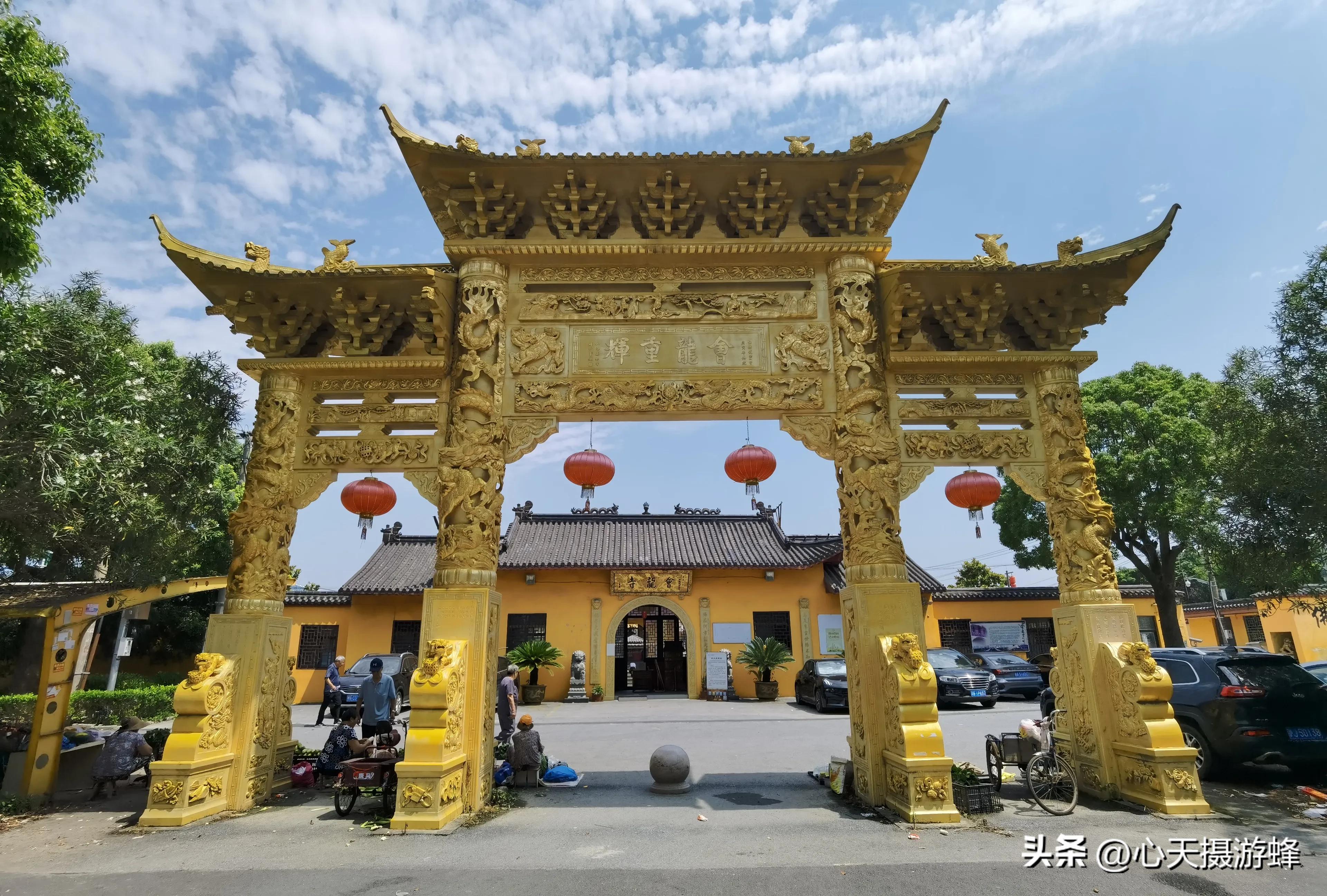 Huilong Temple in Pudong, Shanghai, was built in the Hongwu period of ...
