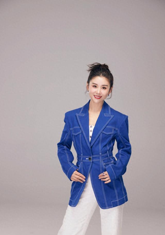 Li Xiaomeng returns to Lianlian Tour with drama "Human World" - iMedia