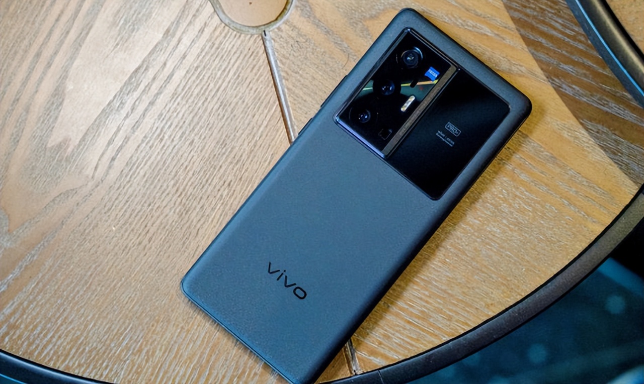 Four flagship mobile phones that are expected to become "nail ...