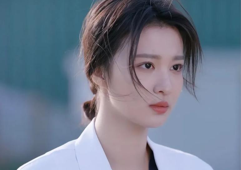It's real! Yang Yang's new love affair was exposed, and the woman went ...