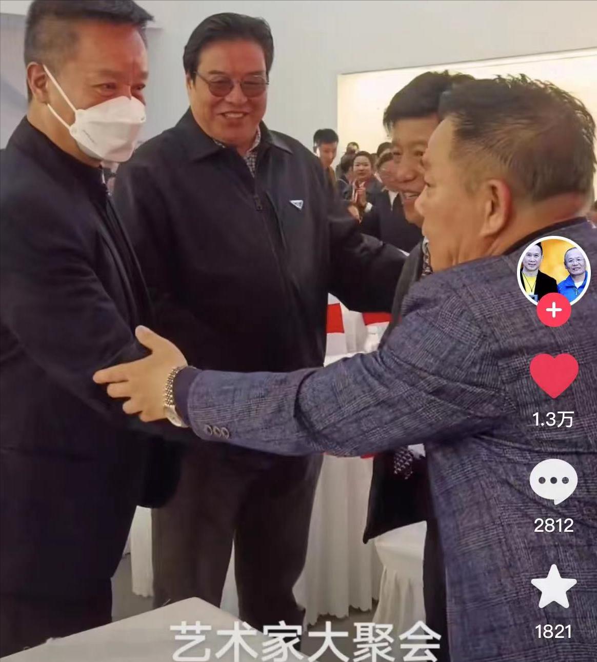 Artists Gathering in Beijing: Yan Weiwen was supported and hugged Li ...