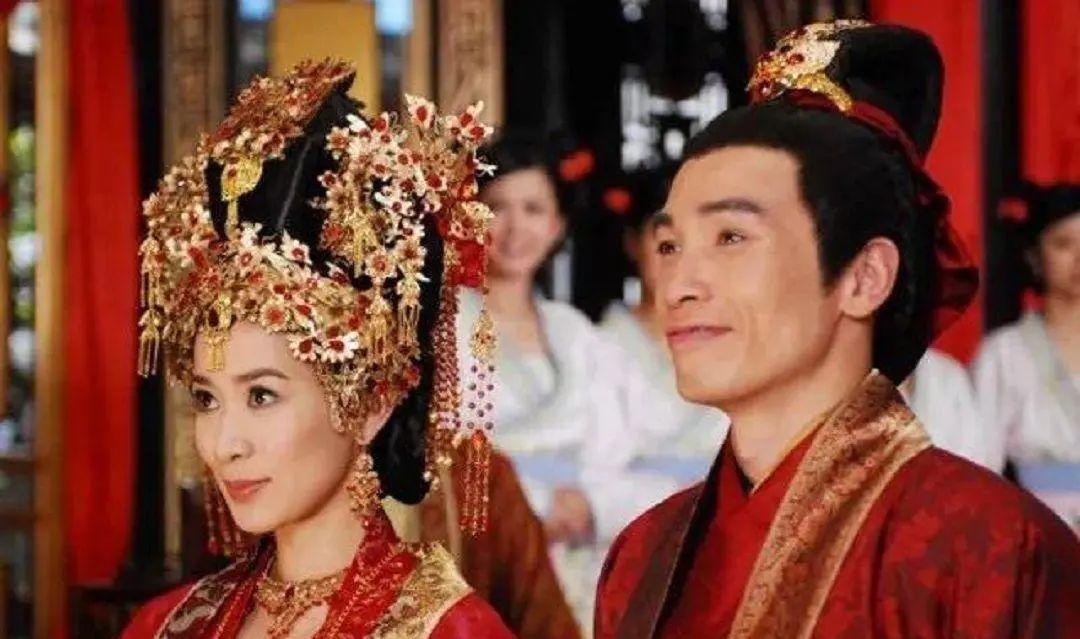 Before the Princess of the Qing Dynasty was married, she had to send a ...