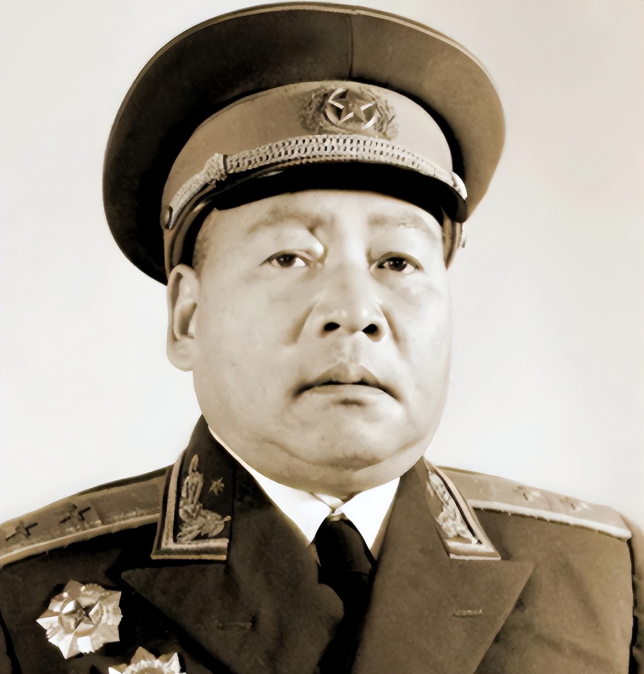 Teng Haiqing was transferred from company commander to platoon leader ...