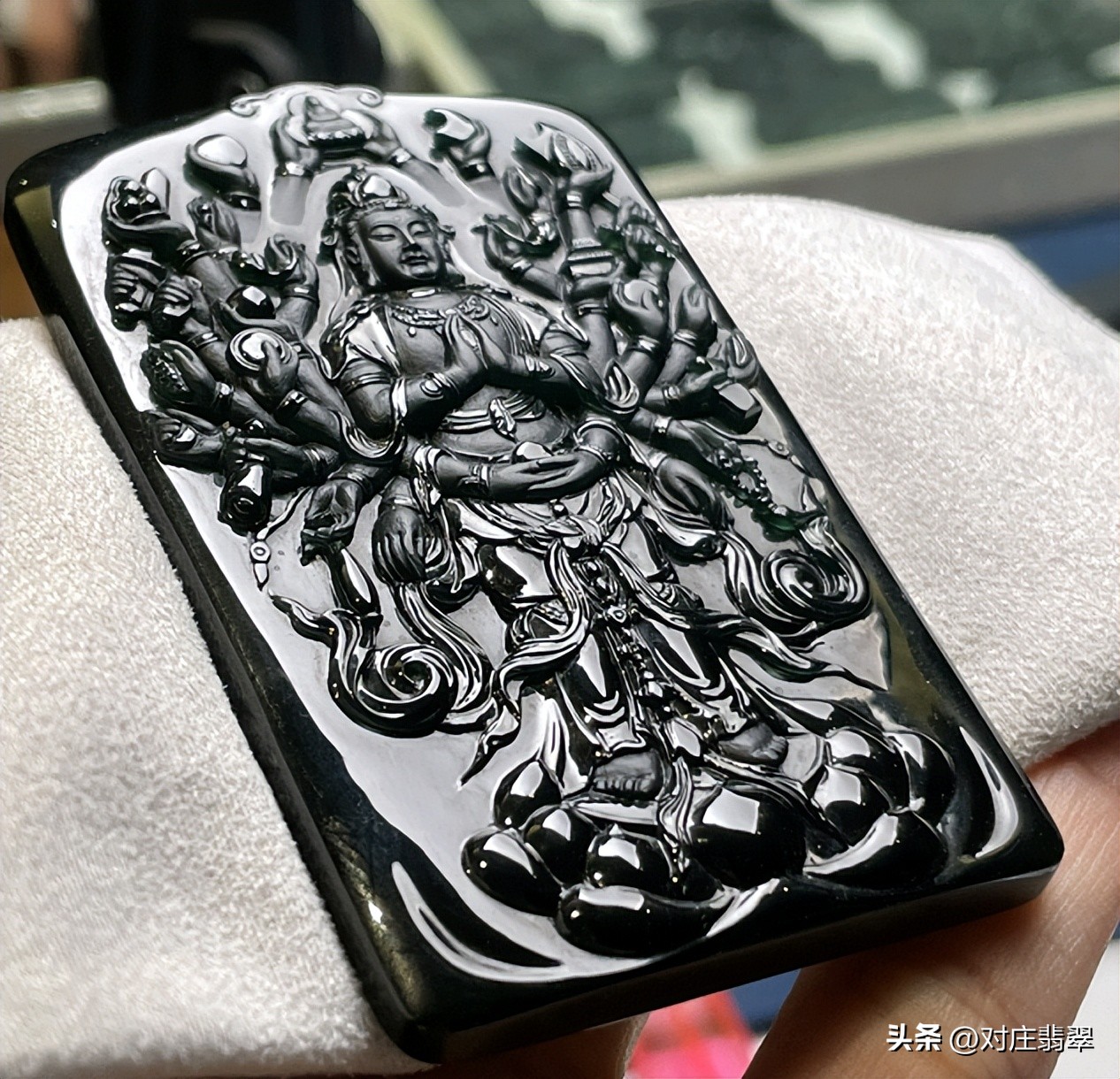 What is the difference between Mo Cui and other colors of jade, make it ...