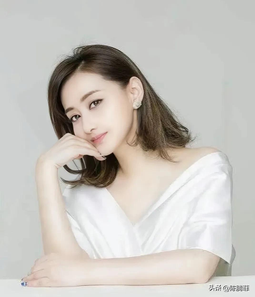 Chen Derong is fresh and sweet, gentle and generous, worthy of being "the most beautiful Qiong ...