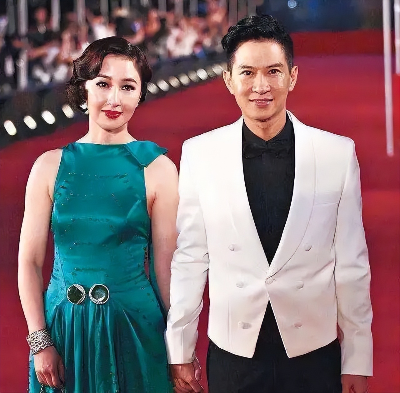 Guan Yonghe endured for more than ten years, in order to "marry" Zhang ...