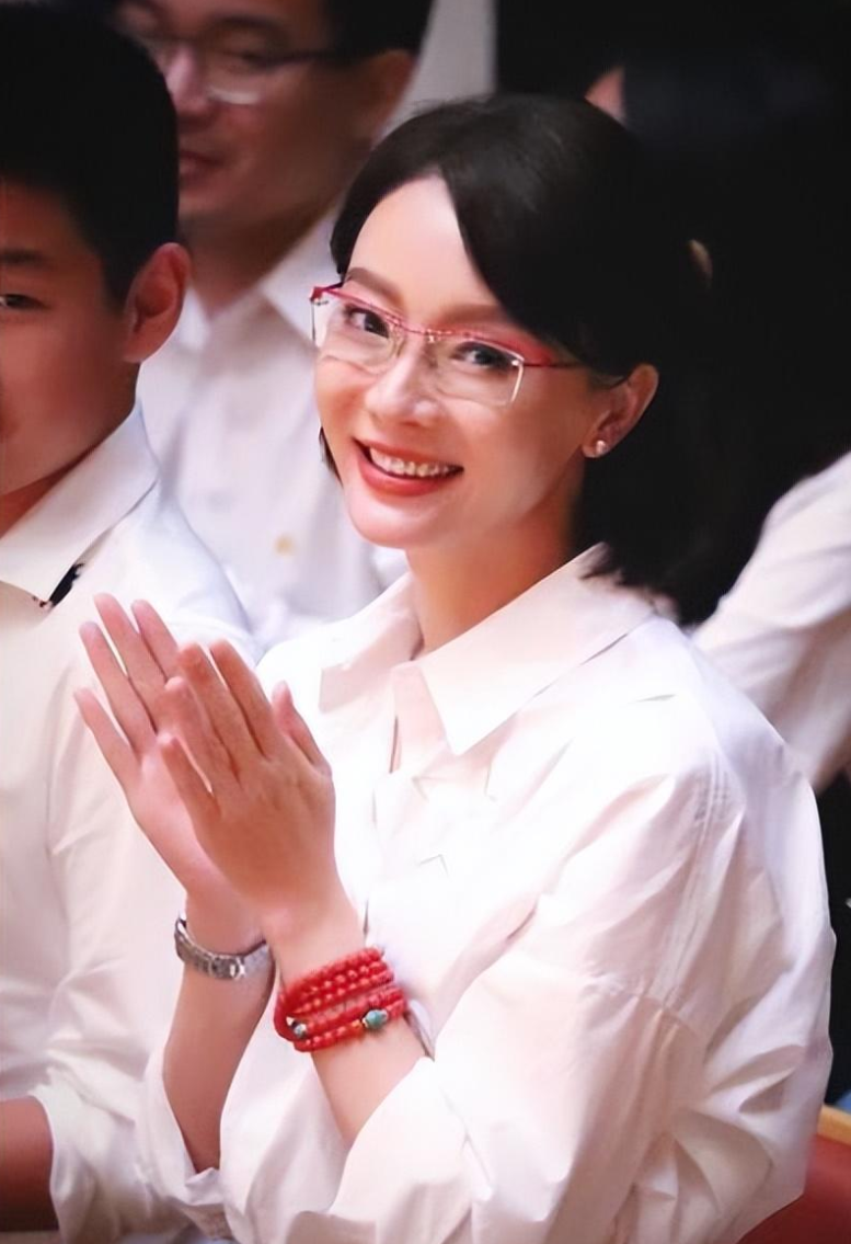 Zhao Yinyin: The second marriage brings a son to marry the ...