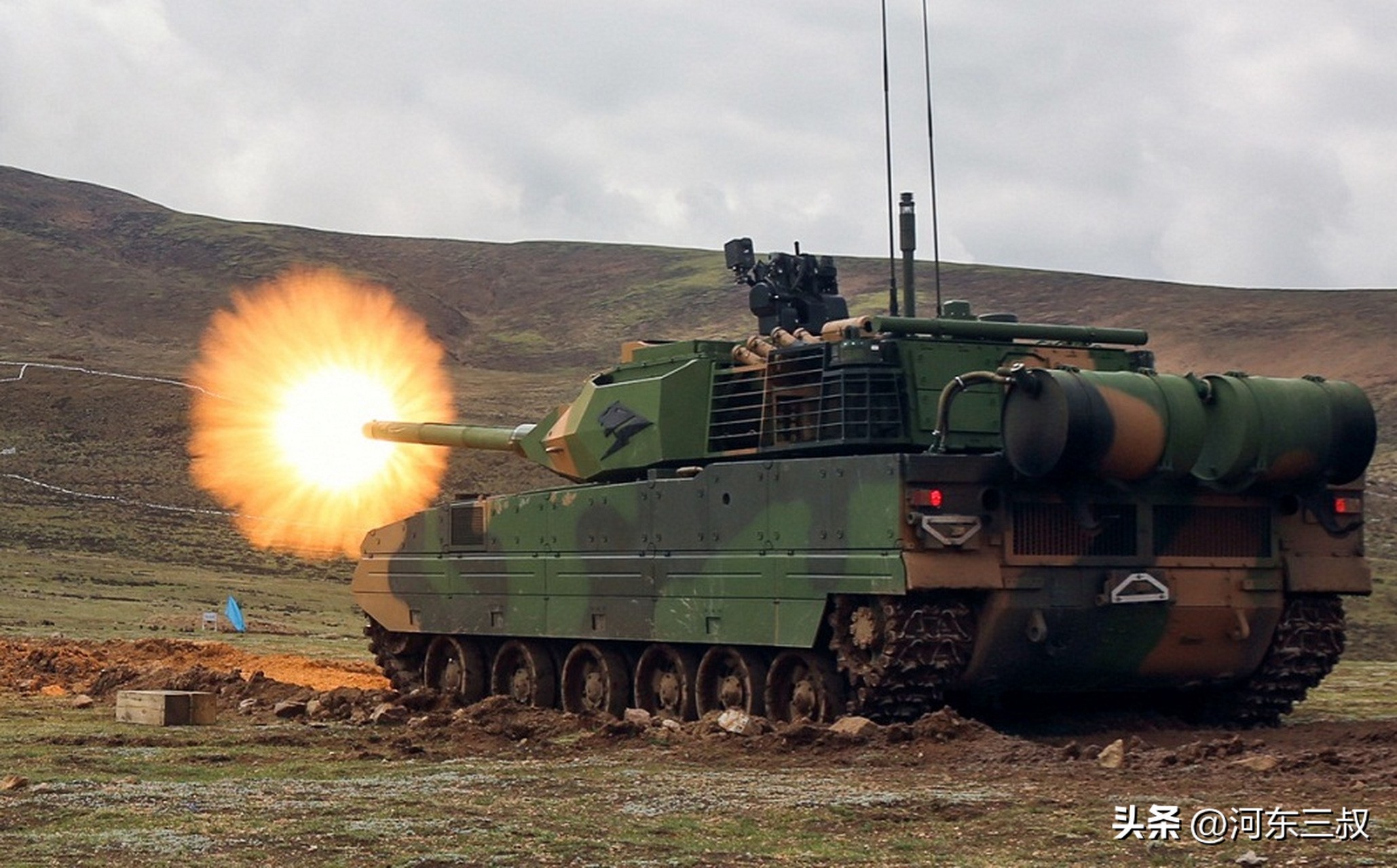 China tests the fourth-generation main battle tank, only two people are ...