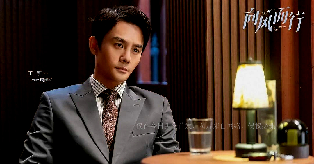 Film and TV: They also play Tan Songyun's "Intimate Lover". Comparing Jing Boran and Wang Kai ...