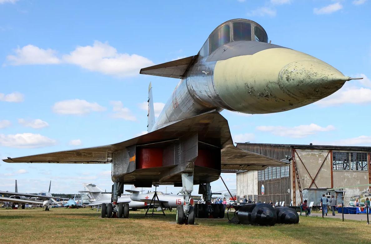 Soviet T4 bomber, extremely ugly in appearance, but extremely powerful ...