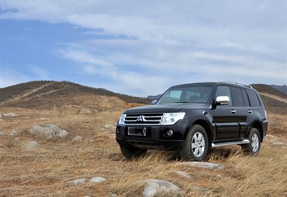 Pajero V93 is equipped with VT supercharger, do you love the powerful output of low speed and ...
