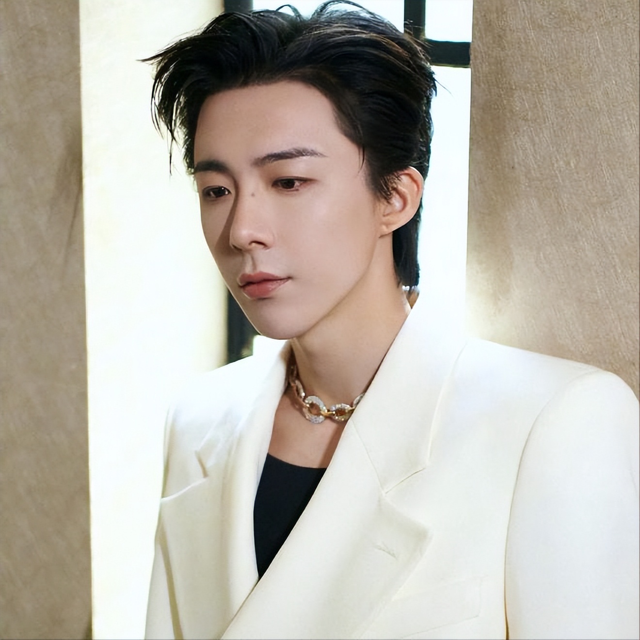 The paparazzi exposed that Liu Yuning had a marriage history, and photos of his ex-wife and ...